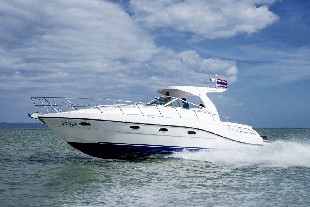 Oryx 42 – Luxury Sport Cruiser with Spacious Design
